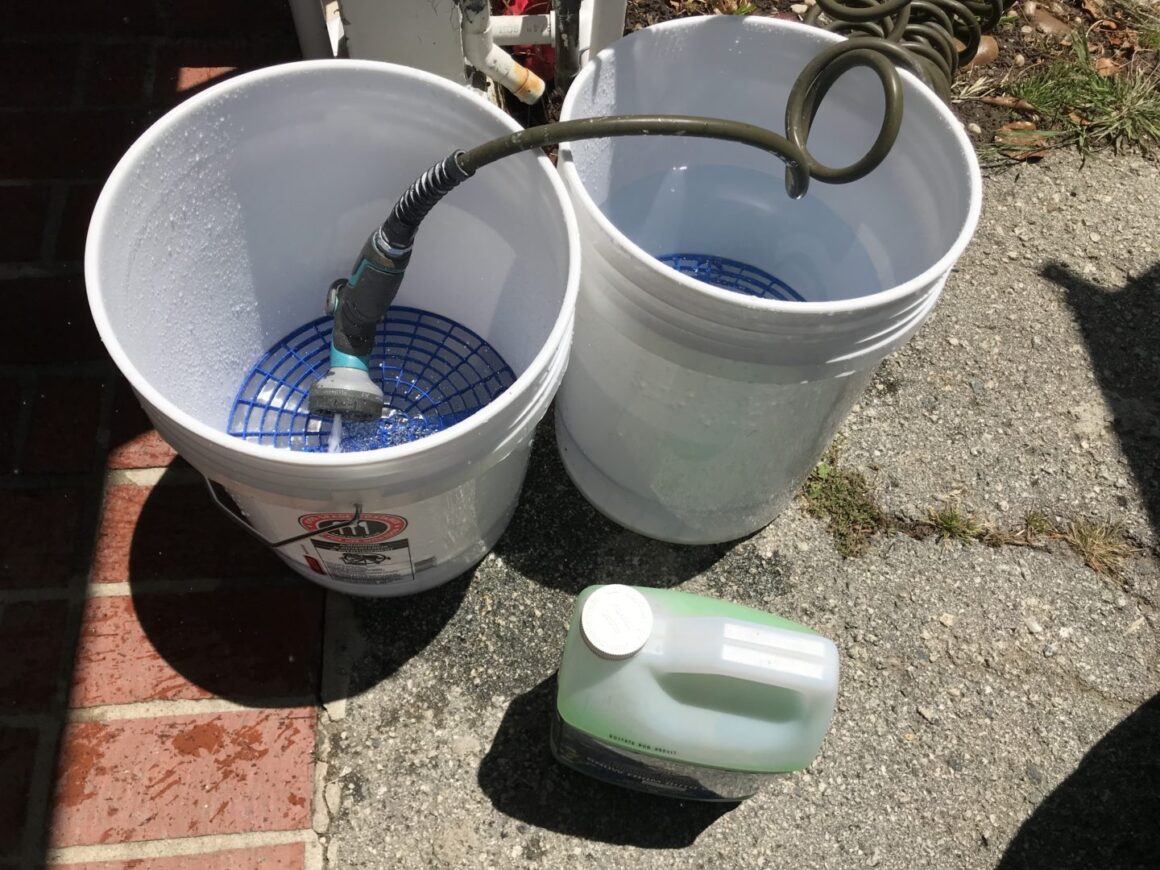 What is the Two Bucket Wash Method & How Does it Prevent Scratches ...