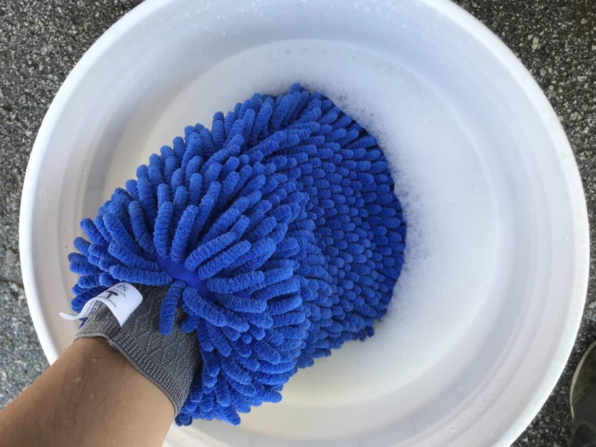 What is the Two Bucket Wash Method & How Does it Prevent Scratches ...