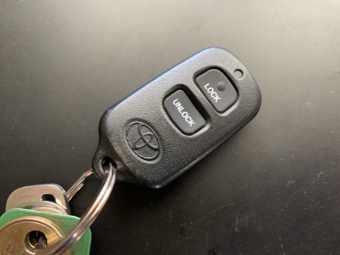 How to Program a Keyless Entry Remote: 1st Gen Toyota Tacoma - The ...