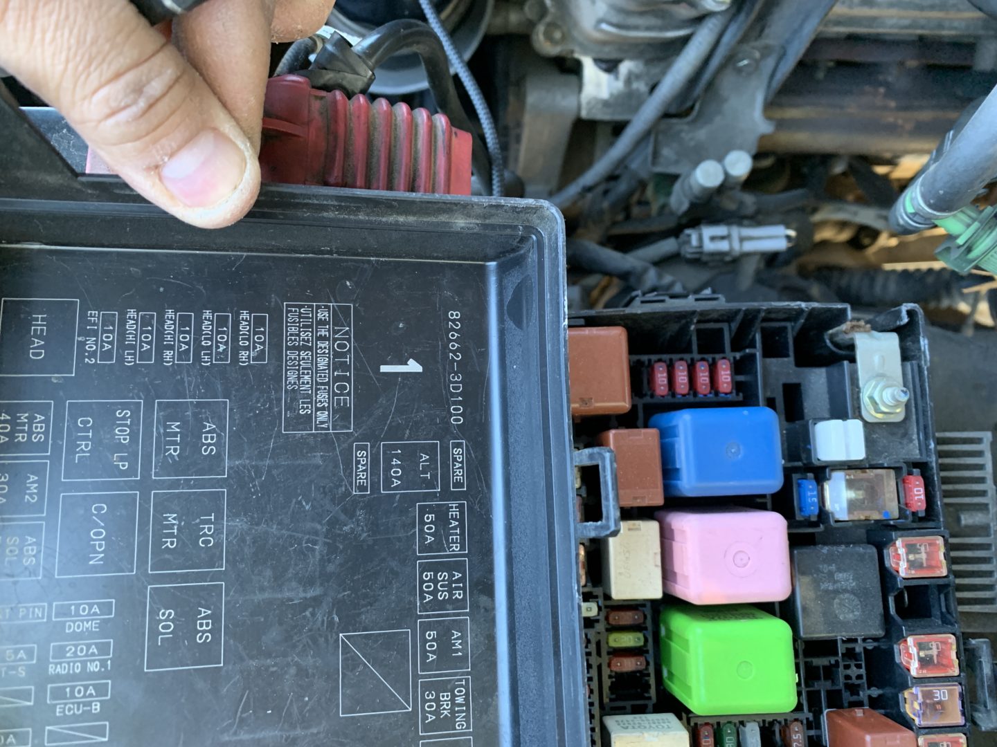 How to Troubleshoot HID Headlights - The Track Ahead