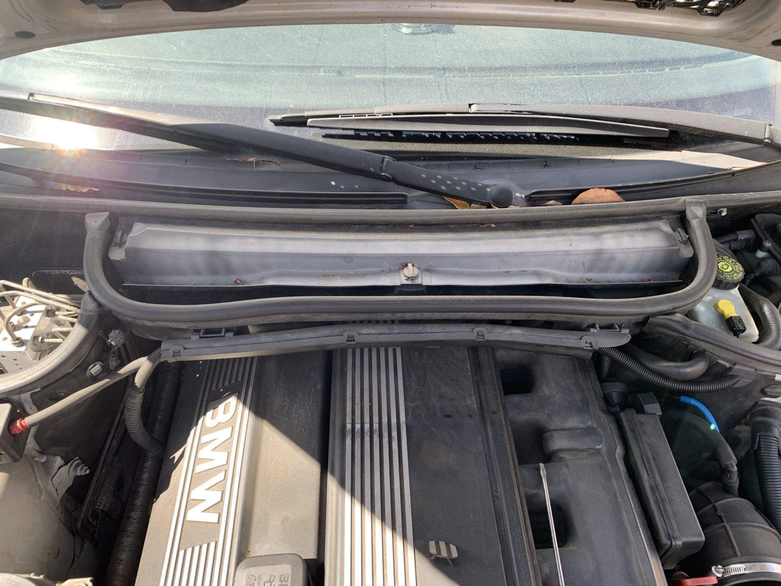 How to Replace the Cabin Air Filter: BMW E46 3-Series - The Track Ahead